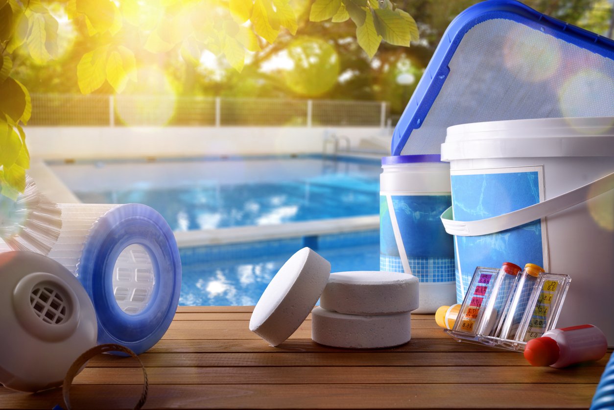 Chlorine Vs Saltwater Vs Mineral System Pools Pros And Cons
